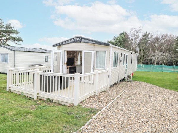 75 Foxburrow Hang, Pet Friendly, Country Holiday Cottage In Fritton - Great Yarmouth