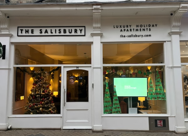The Salisbury Sleeps 4 Classic Apartment In Scarborough - Scarborough