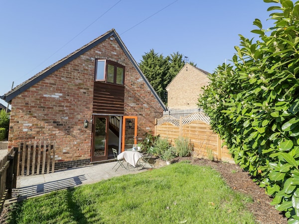 Little Barn, Pet Friendly, With A Garden In Stratford-upon-avon - West Midlands