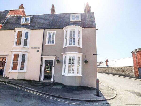 Shrimp Cottage, Pet Friendly, With A Garden In Brewers Quay Harbour - Weymouth
