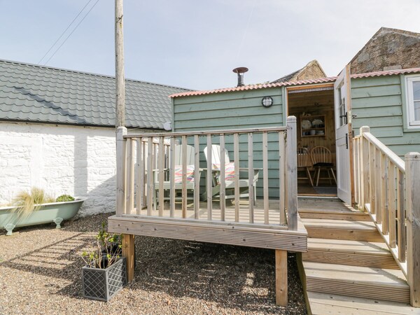 Wee Beach Hut, Romantic, Country Holiday Cottage In Maidens - Girvan