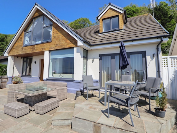 Buzzards View, Family Friendly, Character Holiday Cottage In Dyserth - Wales