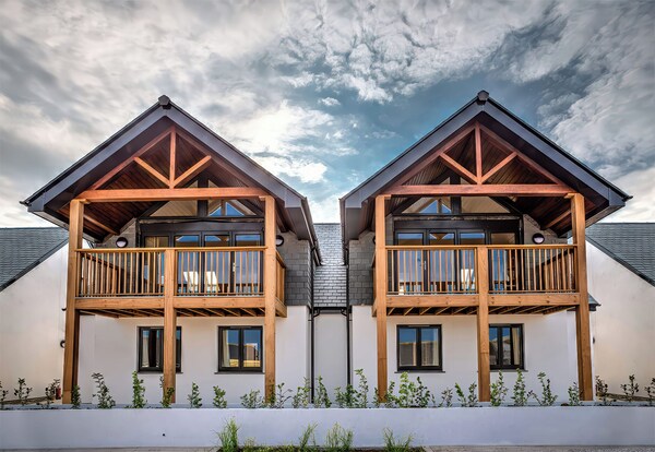 Villa 5, Pet Friendly, With Pool In Mullion - Porthleven