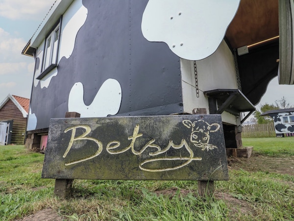 Betsy (Cow Shed 2), Pet Friendly, With A Garden In Campsea Ashe - Framlingham