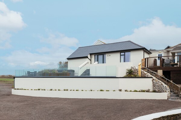 Shearwater, Pet Friendly, With Pool In Mullion - Porthleven