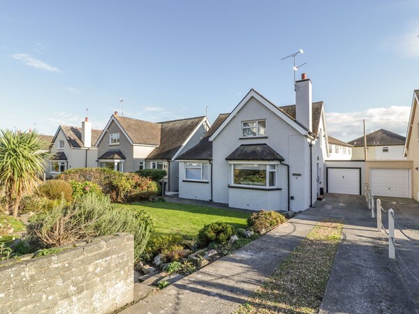 Seabreeze, Pet Friendly, With A Garden In Llandudno - 란디드노