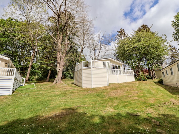 155 Woodland Hall (Lyons), Pet Friendly, With A Garden In Ruthin - Ruthin