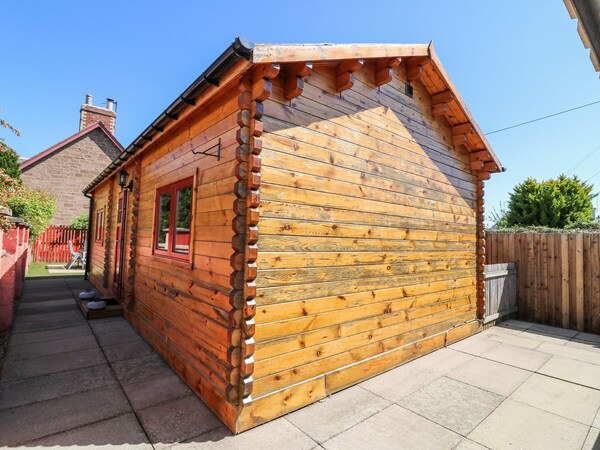 Smiddy Bothy, Romantic, With Hot Tub In Edzell - Aberdeenshire