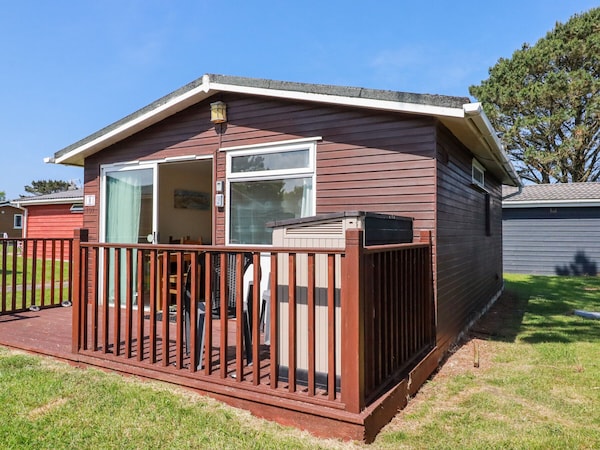 101 Atlantic Bays Holiday Park, Pet Friendly In Padstow - Constantine Bay