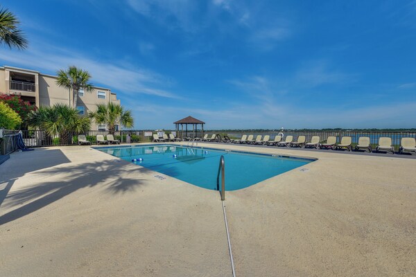 Walk To Beach & Marsh: Condo In Murrells Inlet - Murrells Inlet, SC