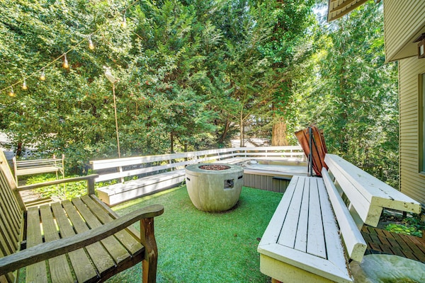 8 Mi To Dtwn Seattle: Pet-friendly Apt W/ Hot Tub - Mercer Island, WA