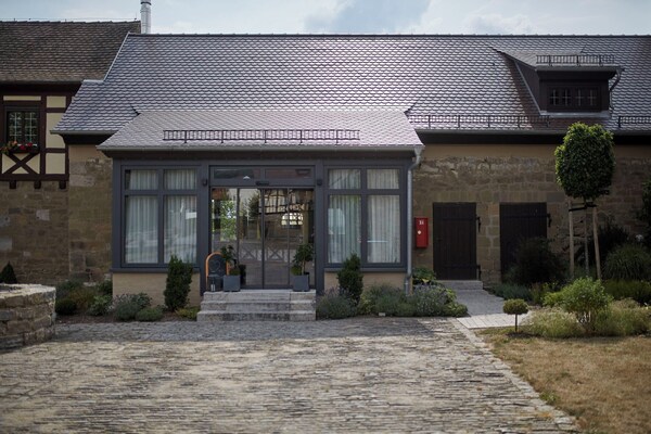 Ferienhaus 'Mit Offenem Kamin' Mit Privatem Garten, Wi-fi Und Klimaanlage - Geiselwind
