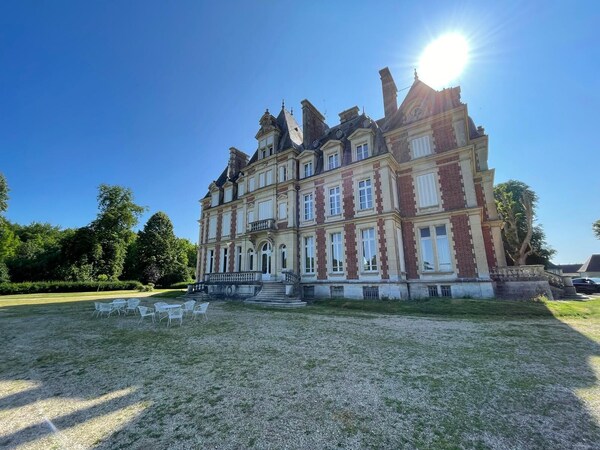 La Colombe Au Château Sleeps 4 - Marne