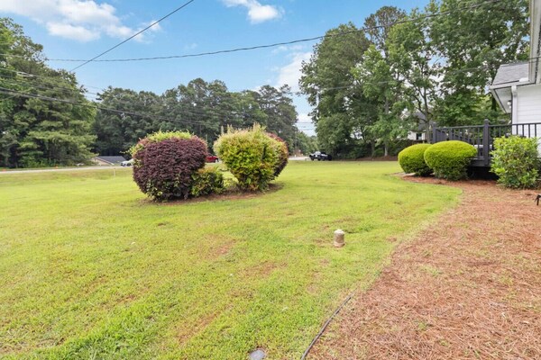 5br With Game Room & Huge Backyard - Suwanee, GA