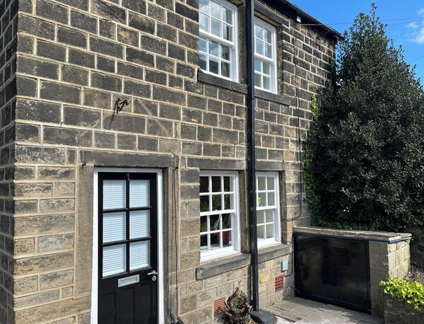Charming Pottery Barn Conversion 2 Mins From Horsforth Train Station. - Leeds
