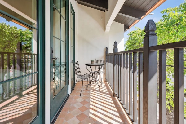 Casa Riviera 29 - Boutique Suites - Santa Barbara, CA