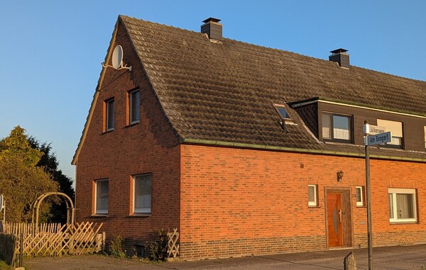 Willkommen Am Niederrhein  Ihr Gemütliches Ferienhaus Für Erholsame Tage! - Kalkar