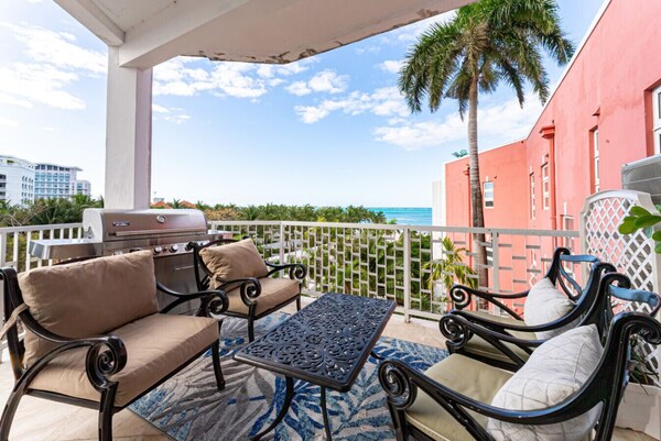 Luxury 2 Br Oceanfront Condo Right Beside Baha Mar - Nasáu