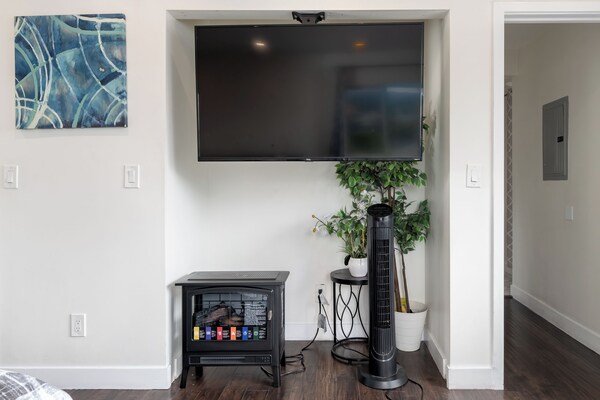 Perfect Place To Stay In The Bay. Free Parking On Site - Alameda, CA