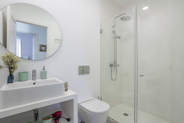 Charmy And Cozy Beach Apartment - Estoril