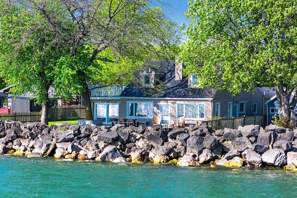 Sunroom Shores Lake Retreat Near Point Pelee - 리밍턴