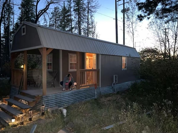 Cozy Cabin In Charming Kalispell Near Glacier Park - Kalispell, MT