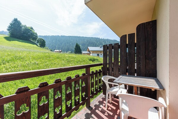Appartement 'Le Lachat' Avec Vue Sur Les Montagnes, Terrasse Partagée Et Wi-fi - Crest-Voland