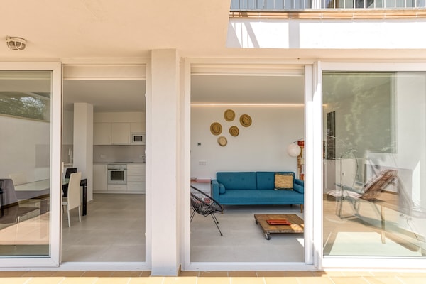 Appartement 'L'escala - Bajos' Avec Vue Sur Mer, Terrasse Privée Et Climatisation - L'Escala
