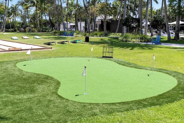 Laid-back Luxe | Pools, Comfort Foods, Lawn Games & Shuttle To Fun - Key West, FL