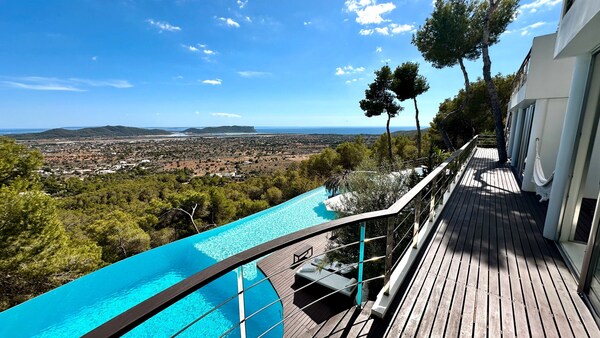 Villa 'Roca Ibiza' With Sea View, Wi-fi And Air Conditioning - 伊微沙島