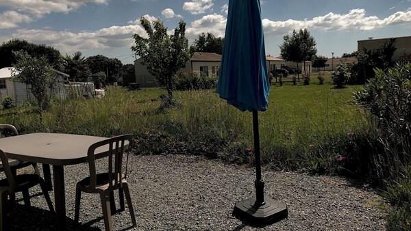Maison De Vacances 'Sérenité' Avec Terrasse Privée, Jardin Privé Et Wi-fi - Saintes