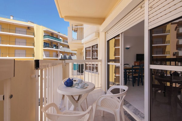 Apartment 'Blue View' With Sea View, Wi-fi And Air Conditioning - Porches