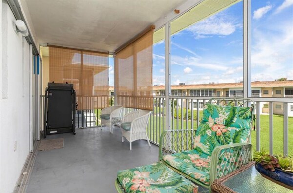 2-bedroom Condo In Awesome Port Charlotte With Wifi, Ac - North Port, FL