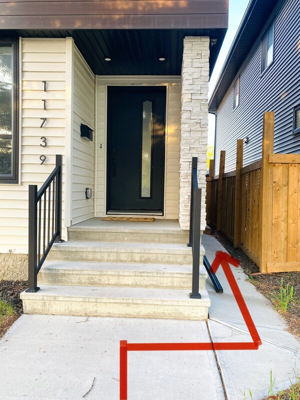 *New*cozy Basement Suite*central Location*sleep 4 - Edmonton