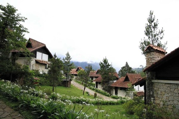 Charming Villa In A Primitive Location With White Cloud Floating Valley - Sa Pa