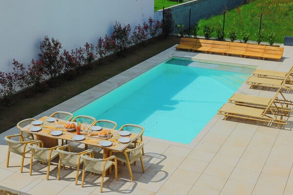 Air-conditioned Villa With Heated Pool, Near The Sea - Angles