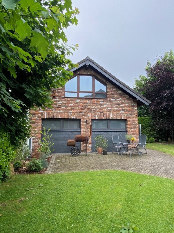 Modern Vacation Home That Leaves Nothing To Be Desired At The Eifel National Park - Stolberg