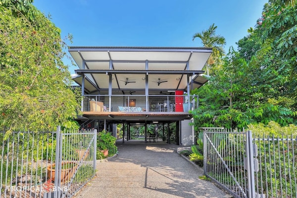 The Treehouse | Big Balcony | 3bd, 2 Bth With Spa - Darwin