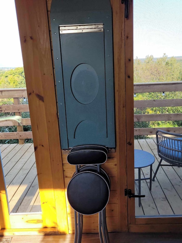 Bunkie With Spectacular View, Peaceful Setting, And Close To Amenities. - Digby