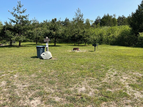 Adorable  Little Campground In Petoskey With River/nature Views - Petoskey, MI