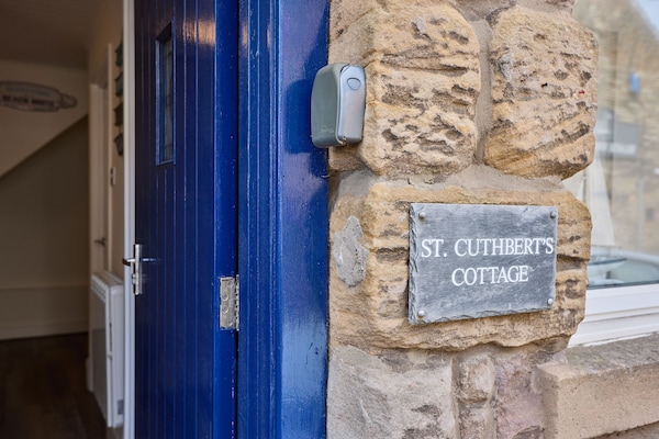 Host & Stay | St Cuthbert's Cottage - Seahouses