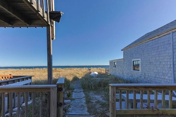 Beachfront Studio On Commercial Street - Wellfleet, MA