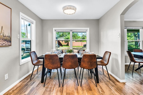 Updated, Game Room, Mins To Dfw & Dal | Tmc - Grapevine, TX