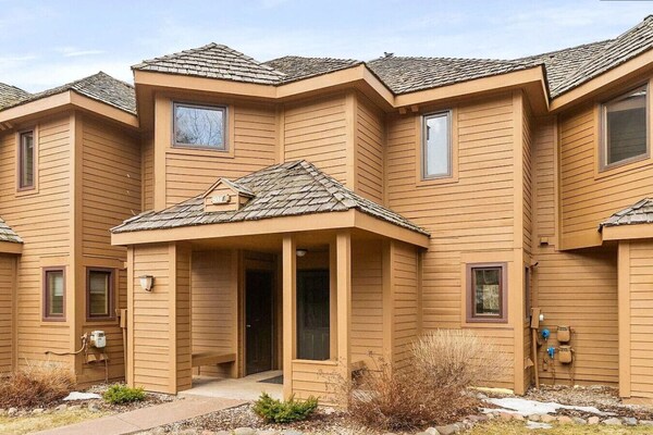 Lutsen Executive Townhome Ski-in/out Full Resort Amenities - Minnesota