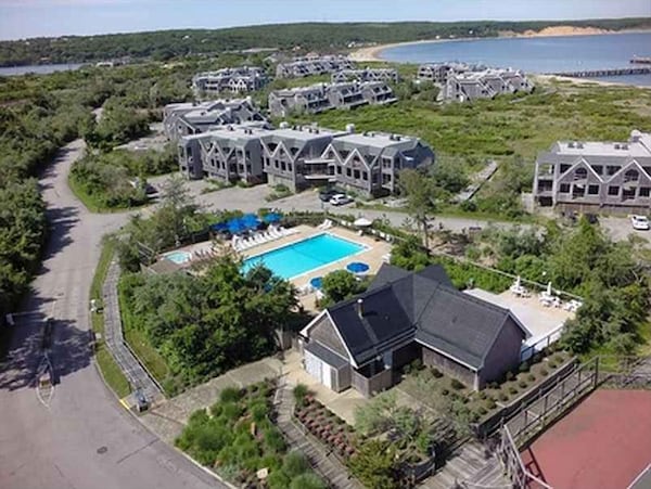 Spectacular 1-bedroom Renovated Montauk Apartment With Amazing Views - 몬타우크