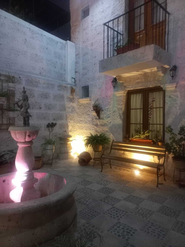 Rustic Apartment On The 1st Floor One Block From The Mirador De Yanahuara. - Arequipa