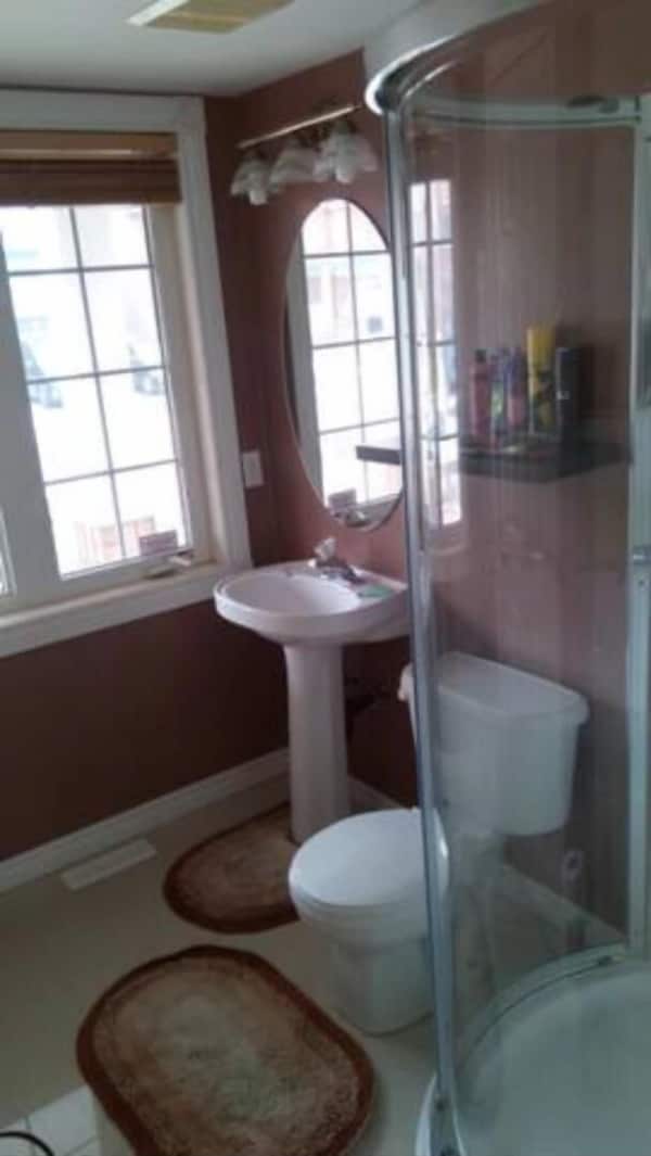 Luxury Master Bedroom On Main Level Of House - Georgetown