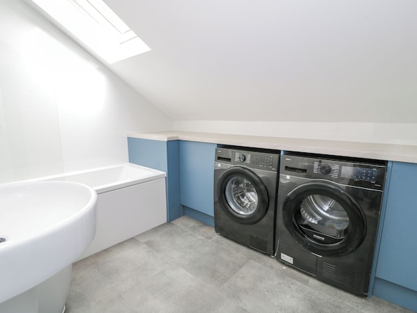 Frongoch Old Power House, Pet Friendly, With Open Fire In Dolgellau - Dolgellau