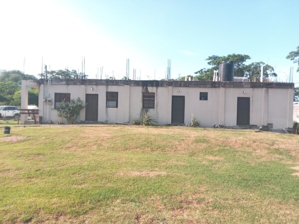 Cozy 1-bedroom Apartment With Wifi & Ac - Grenada