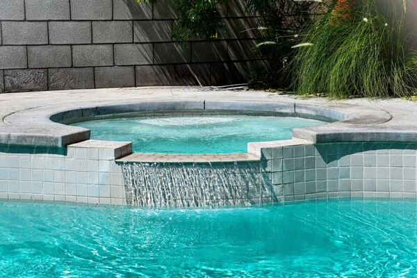 Charming Desert Villa W/ Pool, Jacuzzi  Relax And Recharge, New And Discounted! - Desert Hot Springs, CA